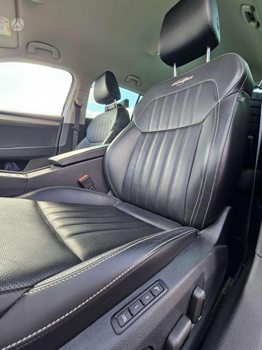 Grey Skoda SuperB 2023 in Vilnius, with an engine capacity of 1.97 L and mileage of 160 thousand km for 22500 €, photo 15 on AUTOMOTO.COM.LV