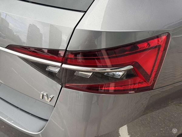 Pelēks Skoda SuperB 2023 Viļņa, ar dzinēja tilpumu 1.40 L un nobraukumu 88 tūkst. km par 23750 €, foto 6 vietnē AUTOMOTO.COM.LV