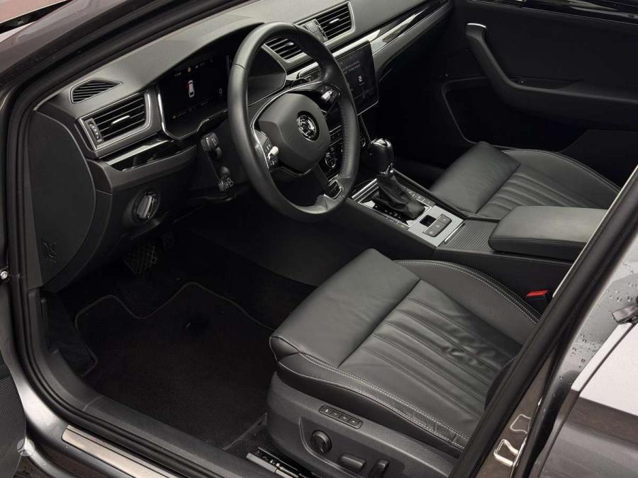 Grey Skoda SuperB 2023 in Vilnius, with an engine capacity of 1.40 L and mileage of 88 thousand km for 23750 €, photo 13 on AUTOMOTO.COM.LV
