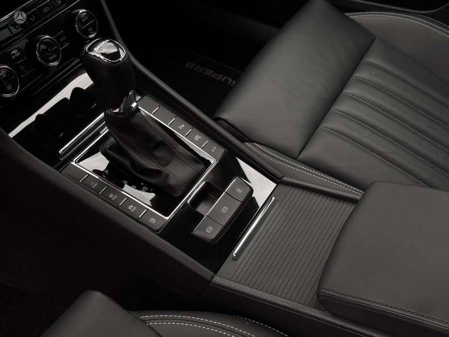 Grey Skoda SuperB 2023 in Vilnius, with an engine capacity of 1.40 L and mileage of 88 thousand km for 23750 €, photo 27 on AUTOMOTO.COM.LV