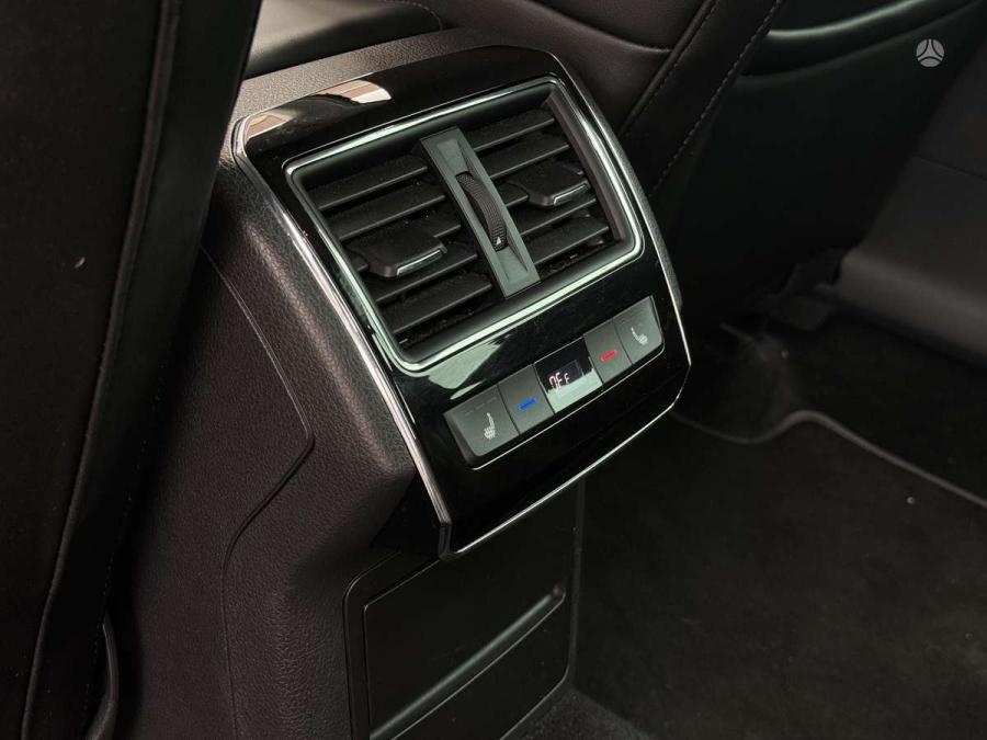 Grey Skoda SuperB 2023 in Vilnius, with an engine capacity of 1.40 L and mileage of 88 thousand km for 23750 €, photo 33 on AUTOMOTO.COM.LV