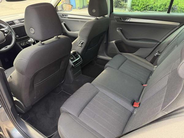 Pelēks Skoda SuperB 2023 Kauņa, ar dzinēja tilpumu 1.50 L un nobraukumu 170 tūkst. km par 18380 €, foto 9 vietnē AUTOMOTO.COM.LV