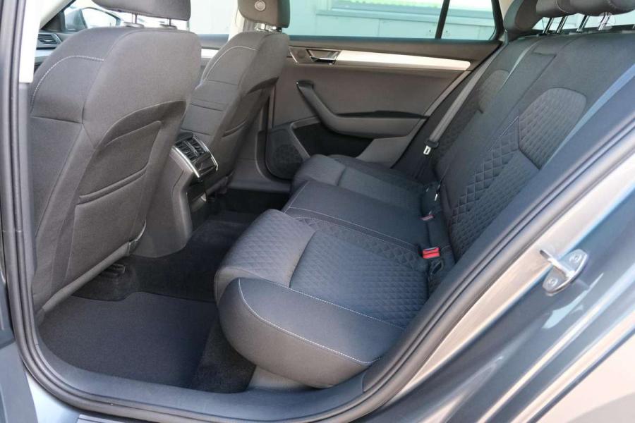 Grey Skoda SuperB 2023 in Vilnius, with an engine capacity of 1.50 L and mileage of 100 thousand km for 21950 €, photo 9 on AUTOMOTO.COM.LV