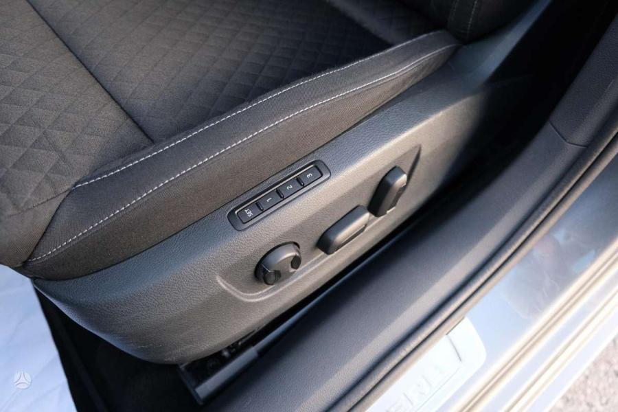 Grey Skoda SuperB 2023 in Vilnius, with an engine capacity of 1.50 L and mileage of 100 thousand km for 21950 €, photo 24 on AUTOMOTO.COM.LV