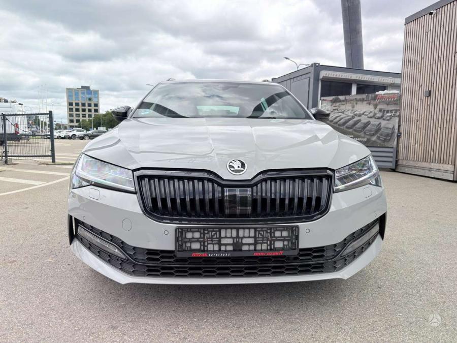 Grey Skoda SuperB 2023 in Vilnius, with an engine capacity of 1.97 L and mileage of 191 thousand km for 21500 €, photo 3 on AUTOMOTO.COM.LV