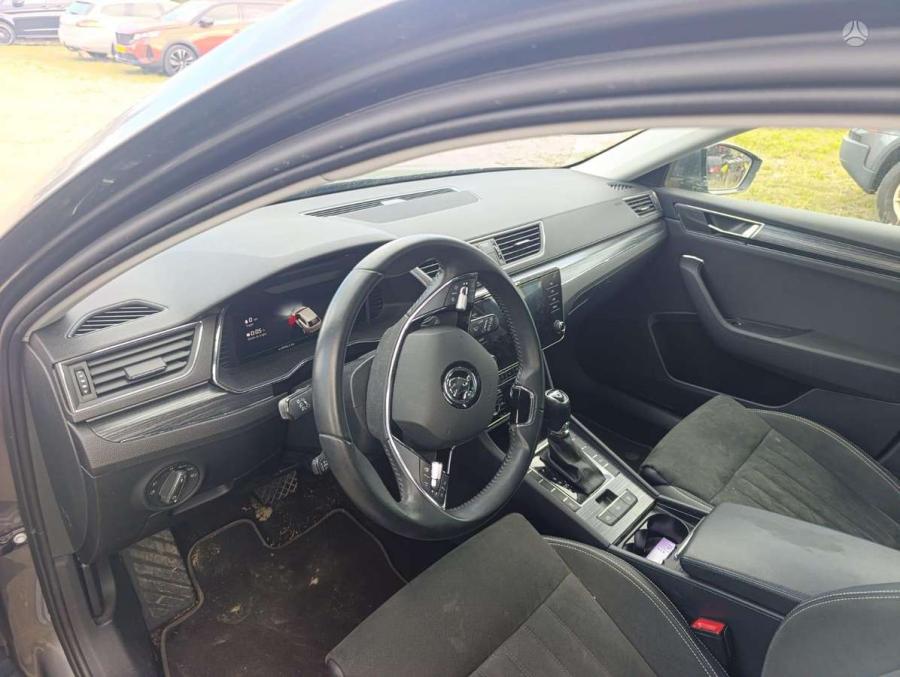 Grey Skoda SuperB 2023 in Vilnius, with an engine capacity of 1.50 L and mileage of 122 thousand km for 21175 €, photo 4 on AUTOMOTO.COM.LV