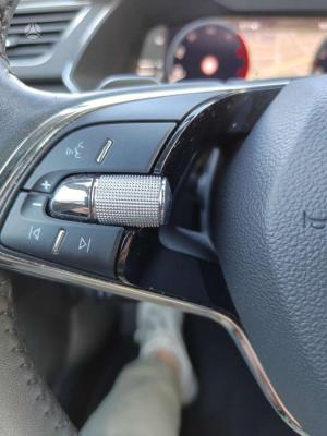 Pelēks Skoda SuperB 2023 Viļņa, ar dzinēja tilpumu 1.97 L un nobraukumu 167 tūkst. km par 21900 €, foto 19 vietnē AUTOMOTO.COM.LV