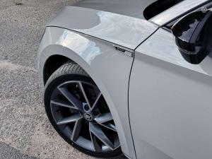Pelēks Skoda SuperB 2023 Prienai, ar dzinēja tilpumu 1.50 L un nobraukumu 57 tūkst. km par 24200 €, foto 12 vietnē AUTOMOTO.COM.LV