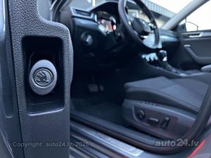 Pelēks Skoda SuperB 2023 Tallina, ar dzinēja tilpumu 2.00 L un nobraukumu 180 tūkst. km par 19900 €, foto 20 vietnē AUTOMOTO.COM.LV