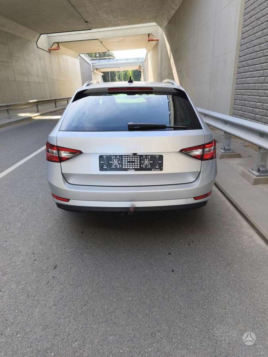 Grey Skoda SuperB 2023 in Kalvarija, with an engine capacity of 1.50 L and mileage of 127 thousand km for 18138 €, photo 10 on AUTOMOTO.COM.LV