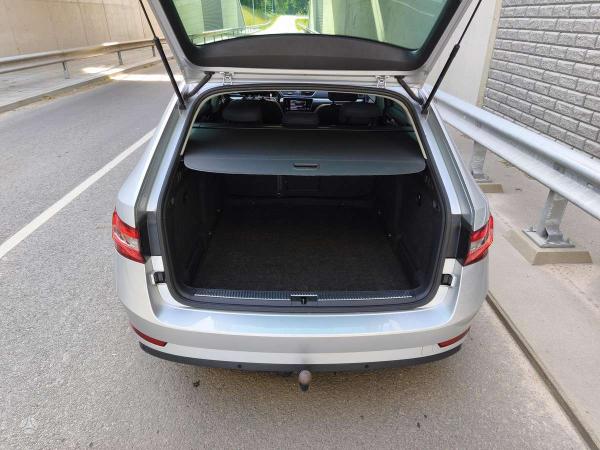 Grey Skoda SuperB 2023 in Kalvarija, with an engine capacity of 1.50 L and mileage of 127 thousand km for 18138 €, photo 11 on AUTOMOTO.COM.LV