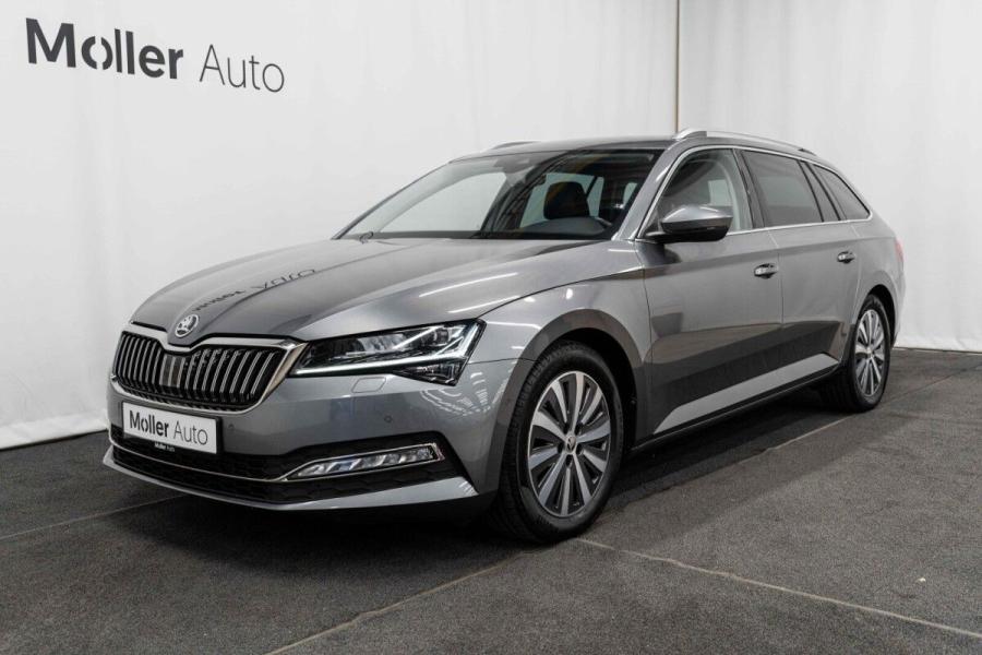 Pelēks Skoda SuperB 2023 Tallina, ar dzinēja tilpumu 2.00 L un nobraukumu 127 tūkst. km par 24900 €, foto 1 vietnē AUTOMOTO.COM.LV