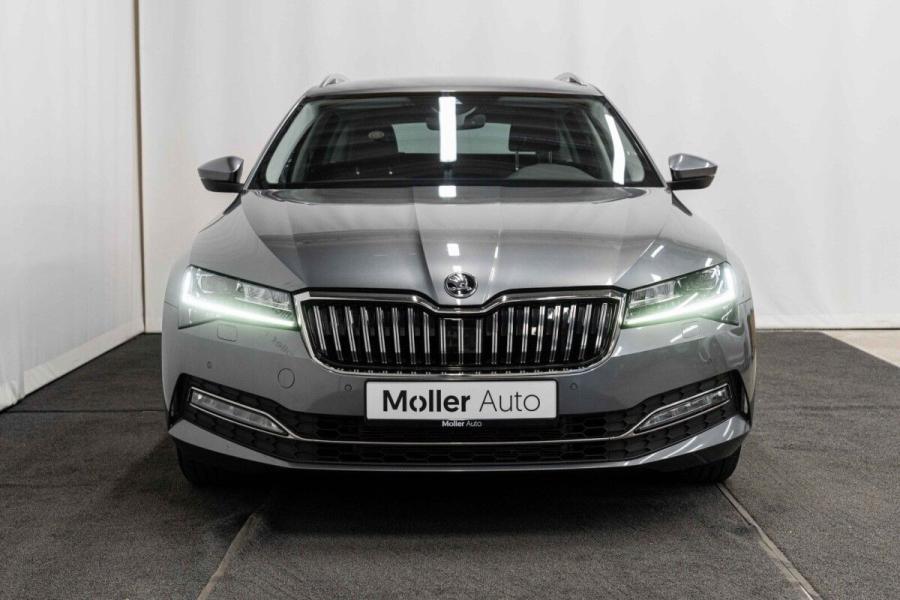 Pelēks Skoda SuperB 2023 Tallina, ar dzinēja tilpumu 2.00 L un nobraukumu 127 tūkst. km par 24900 €, foto 3 vietnē AUTOMOTO.COM.LV