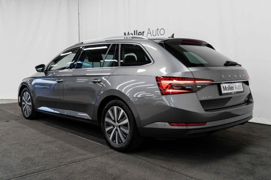 Pelēks Skoda SuperB 2023 Tallina, ar dzinēja tilpumu 2.00 L un nobraukumu 127 tūkst. km par 24900 €, foto 4 vietnē AUTOMOTO.COM.LV