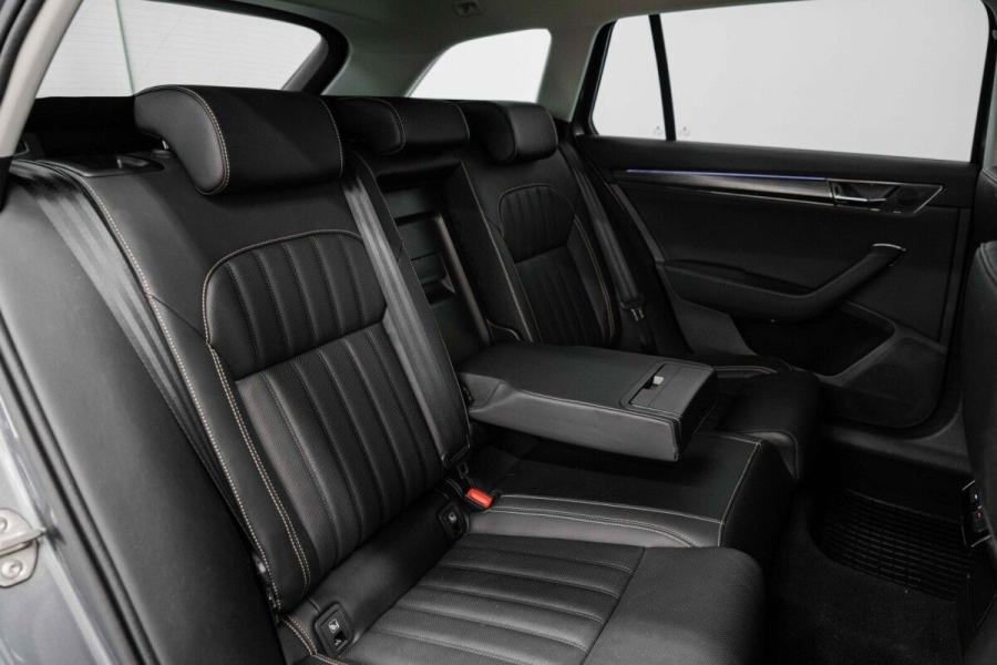 Pelēks Skoda SuperB 2023 Tallina, ar dzinēja tilpumu 2.00 L un nobraukumu 127 tūkst. km par 24900 €, foto 14 vietnē AUTOMOTO.COM.LV