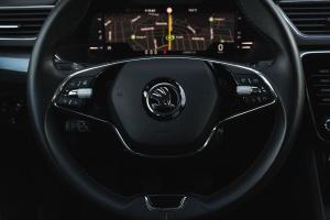 Серый Шкода Суперб 2023 в Вентспилс, объемом двигателя 2.00 л и пробегом 209 тыс. км за 18350 €, фото 18 на AUTOMOTO.COM.LV