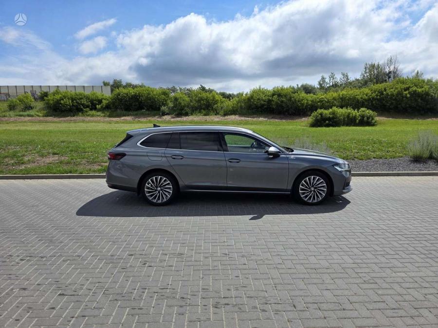 Grey Skoda SuperB 2024 in Kaunas, with an engine capacity of 1.97 L and mileage of 110 thousand km for 32500 €, photo 6 on AUTOMOTO.COM.LV