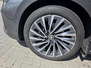 Grey Skoda SuperB 2024 in Kaunas, with an engine capacity of 1.97 L and mileage of 110 thousand km for 32500 €, photo 15 on AUTOMOTO.COM.LV