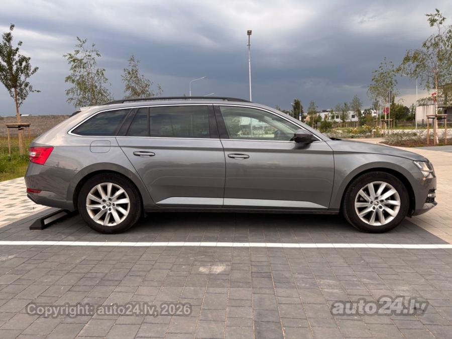 Pelēks Skoda SuperB 2024 Rīga, ar dzinēja tilpumu 1.50 L un nobraukumu 38 tūkst. km par 27500 €, foto 5 vietnē AUTOMOTO.COM.LV