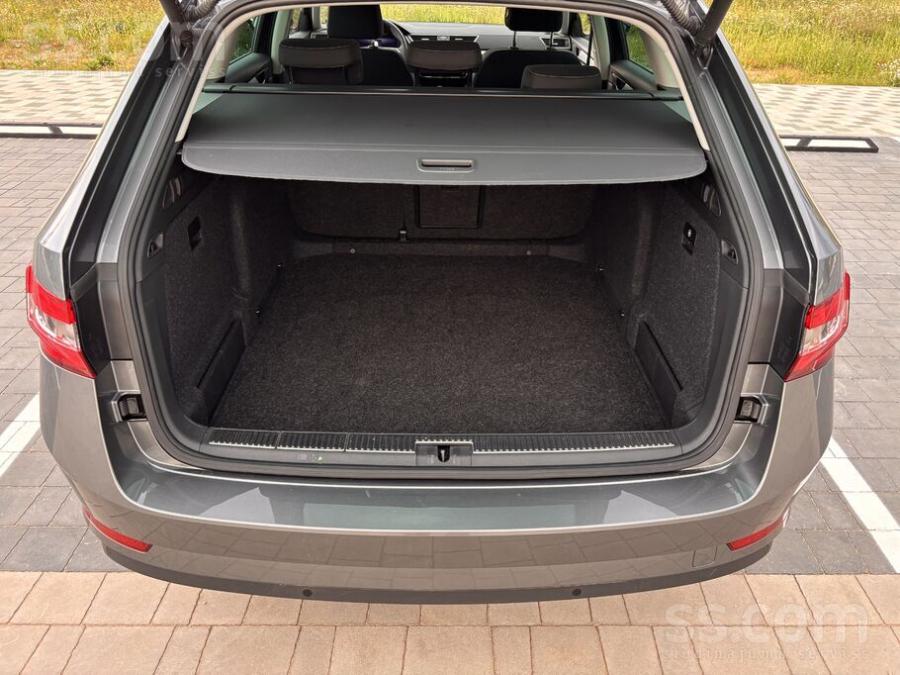 Grey Skoda SuperB 2024 in Riga, with an engine capacity of 1.50 L and mileage of 38 thousand km for 27500 €, photo 13 on AUTOMOTO.COM.LV