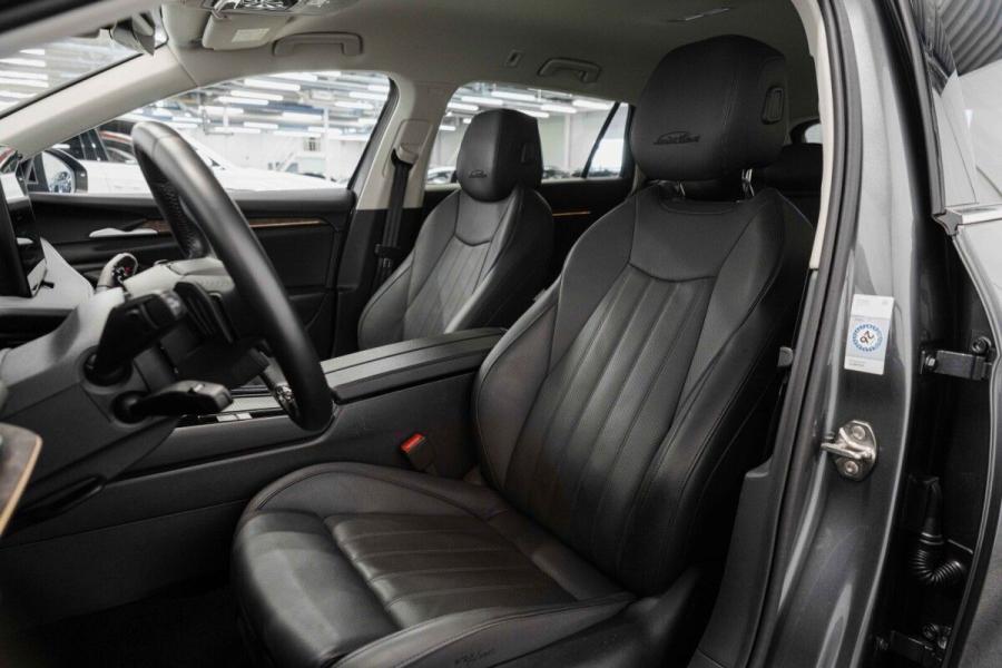 Grey Skoda SuperB 2024 in Tallinn, with an engine capacity of 2.00 L and mileage of 90 thousand km for 36900 €, photo 12 on AUTOMOTO.COM.LV