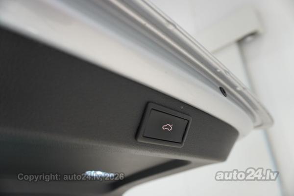 Grey Skoda SuperB 2024 in Tallinn, with an engine capacity of 1.50 L and mileage of 54 thousand km for 25500 €, photo 7 on AUTOMOTO.COM.LV