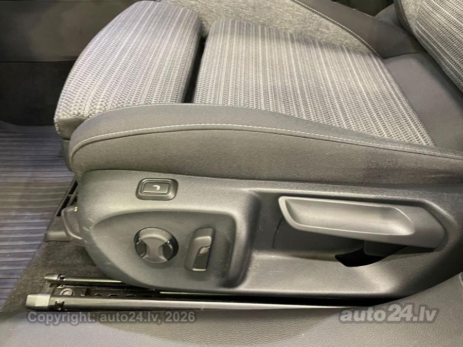 Pelēks Skoda SuperB 2024 Tallina, ar dzinēja tilpumu 1.50 L un nobraukumu 33 tūkst. km par 31990 €, foto 8 vietnē AUTOMOTO.COM.LV
