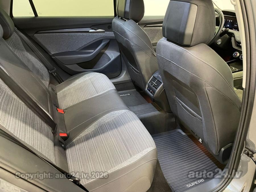 Pelēks Skoda SuperB 2024 Tallina, ar dzinēja tilpumu 1.50 L un nobraukumu 33 tūkst. km par 31990 €, foto 14 vietnē AUTOMOTO.COM.LV