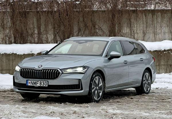 Pelēks Skoda SuperB 2025 Viļņa, ar dzinēja tilpumu 1.97 L un nobraukumu 22 tūkst. km par 37900 €, foto 1 vietnē AUTOMOTO.COM.LV