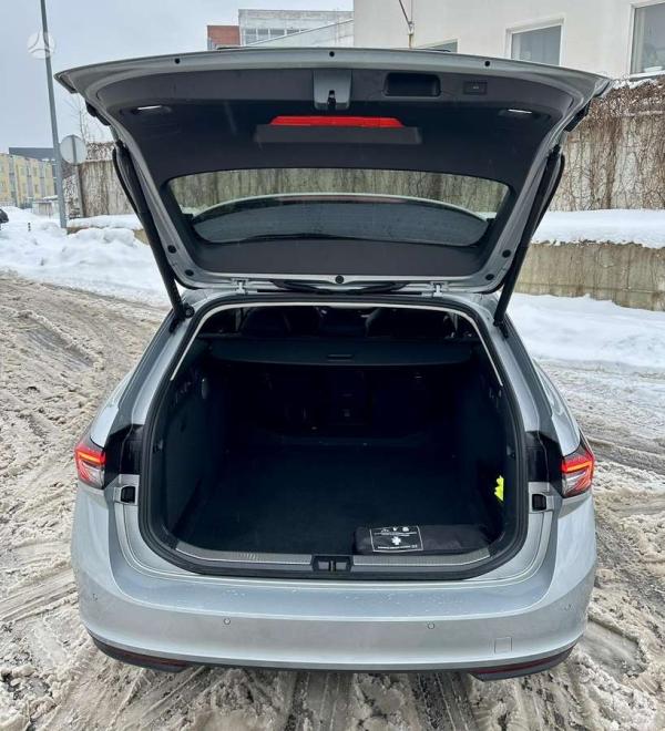 Grey Skoda SuperB 2025 in Vilnius, with an engine capacity of 1.97 L and mileage of 22 thousand km for 37900 €, photo 9 on AUTOMOTO.COM.LV