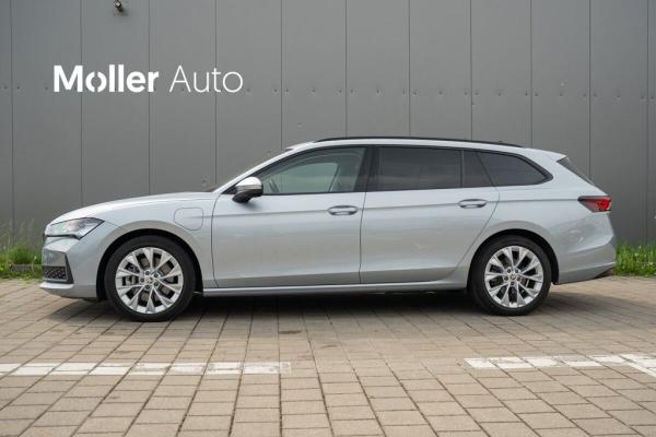 Grey Skoda SuperB 2025 in Vilnius, with an engine capacity of 1.50 L and mileage of 29 thousand km for 36500 €, photo 4 on AUTOMOTO.COM.LV