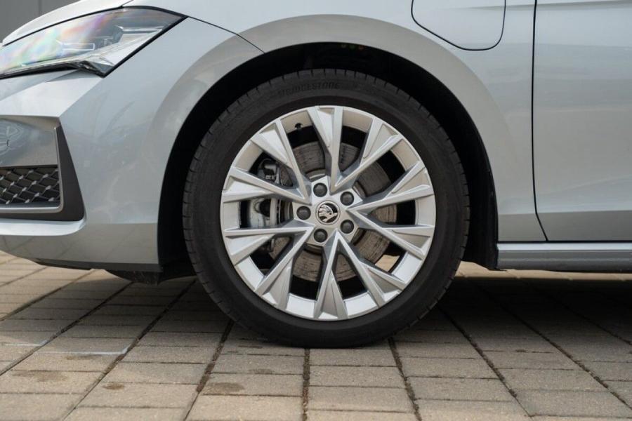 Grey Skoda SuperB 2025 in Vilnius, with an engine capacity of 1.50 L and mileage of 29 thousand km for 36500 €, photo 6 on AUTOMOTO.COM.LV