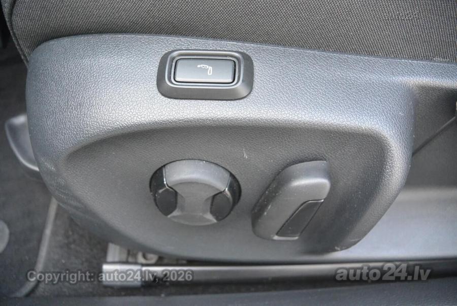 Grey Skoda SuperB 2025 in Tartu, with an engine capacity of 1.50 L and mileage of 62 thousand km for 36900 €, photo 13 on AUTOMOTO.COM.LV