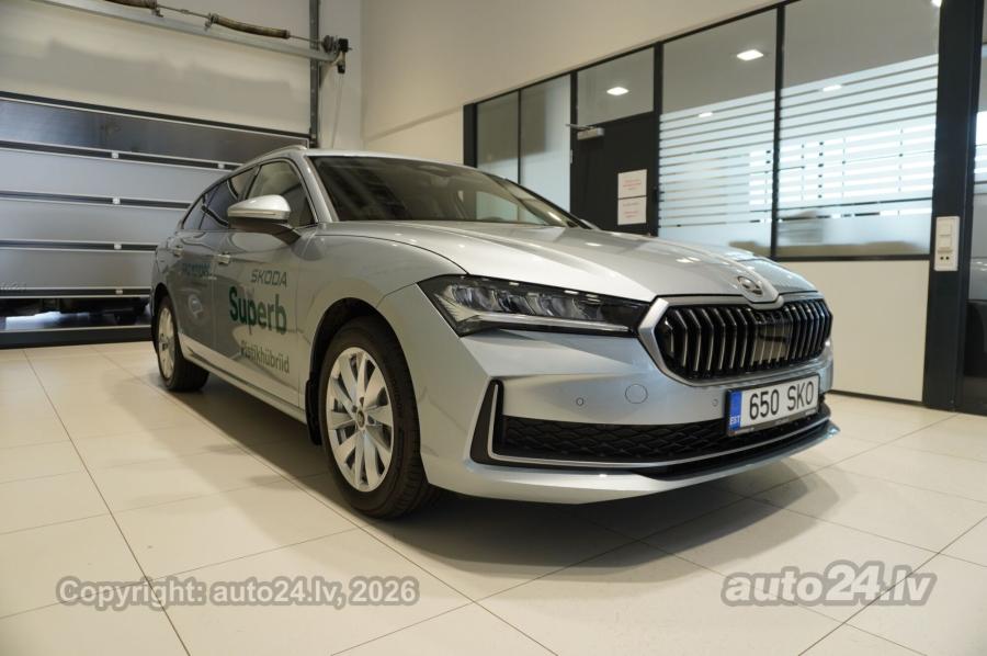 Pelēks Skoda SuperB 2026 Tallina, ar dzinēja tilpumu 1.50 L un nobraukumu 2 tūkst. km par 45900 €, foto 5 vietnē AUTOMOTO.COM.LV