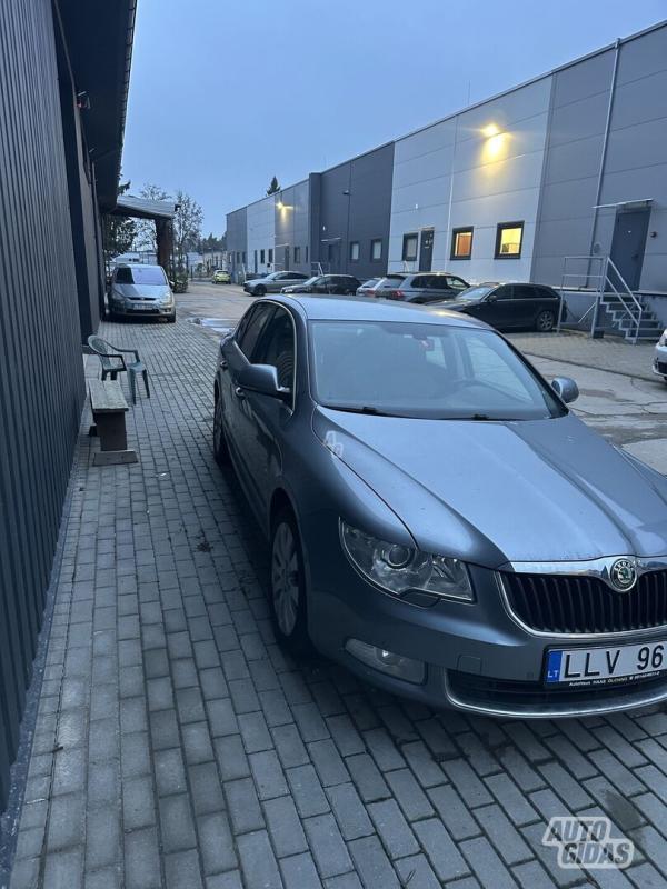 Skoda SuperB 2009 in Kaunas, with an engine capacity of 1.80 L and mileage of 200 thousand km for 2500 €, photo 2 on AUTOMOTO.COM.LV
