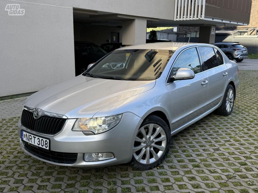 Skoda SuperB 2009 in Vilnius, with an engine capacity of 2.00 L and mileage of 294 thousand km for 3600 €, photo 1 on AUTOMOTO.COM.LV