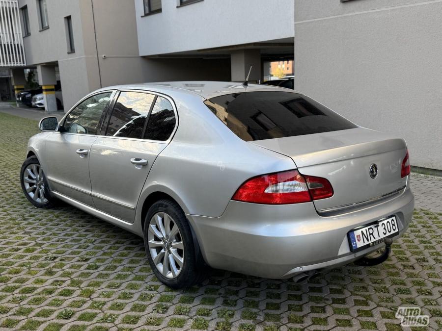 Skoda SuperB 2009 in Vilnius, with an engine capacity of 2.00 L and mileage of 294 thousand km for 3600 €, photo 5 on AUTOMOTO.COM.LV