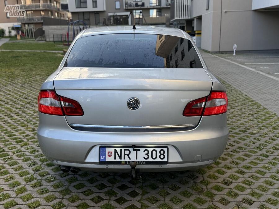 Skoda SuperB 2009 in Vilnius, with an engine capacity of 2.00 L and mileage of 294 thousand km for 3600 €, photo 6 on AUTOMOTO.COM.LV
