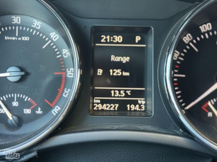 Skoda SuperB 2009 in Vilnius, with an engine capacity of 2.00 L and mileage of 294 thousand km for 3600 €, photo 14 on AUTOMOTO.COM.LV