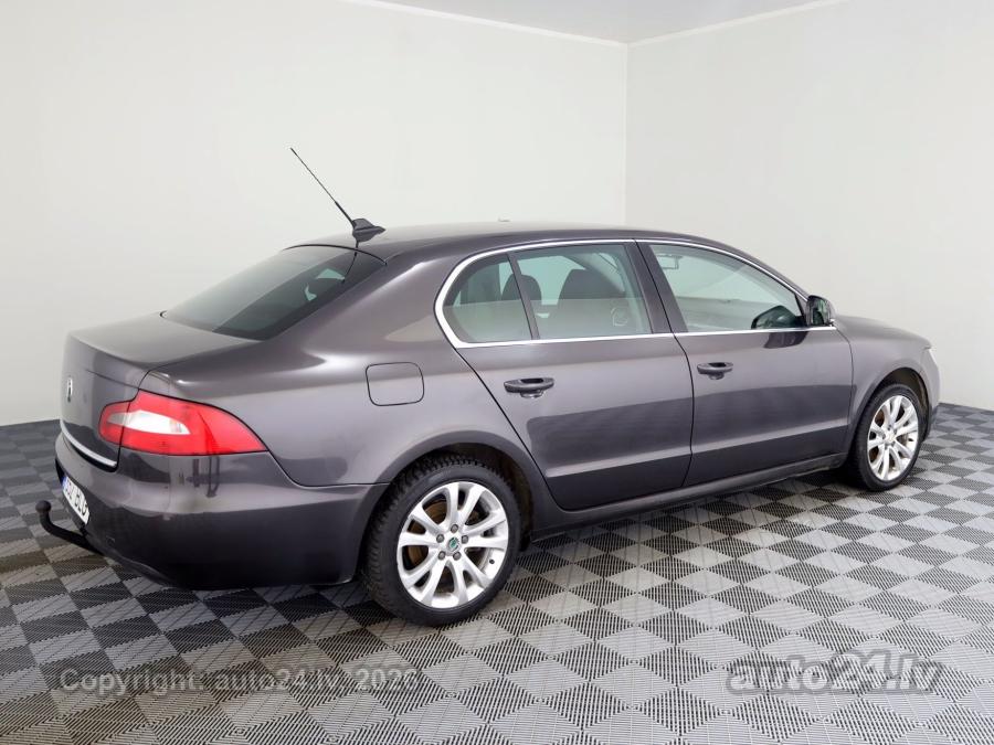 Skoda SuperB 2009 in Tallinn, with an engine capacity of 2.00 L and mileage of 389 thousand km for 1999 €, photo 4 on AUTOMOTO.COM.LV