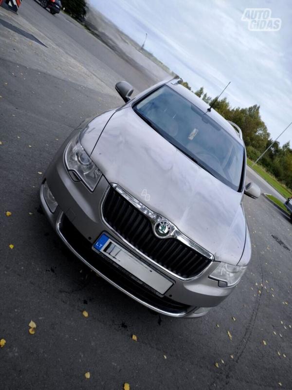Skoda SuperB 2010 in Vilnius, with an engine capacity of 2.00 L and mileage of 408 thousand km for 2800 €, photo 5 on AUTOMOTO.COM.LV