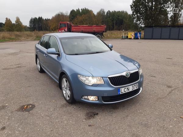 Skoda SuperB 2010 in Kaunas on AUTOMOTO.COM.LV Skoda SuperB 2010 in Kaunas, with an engine capacity of 2.00 L and mileage of 300 thousand km for 2300 €, photo 6 on AUTOMOTO.COM.LV