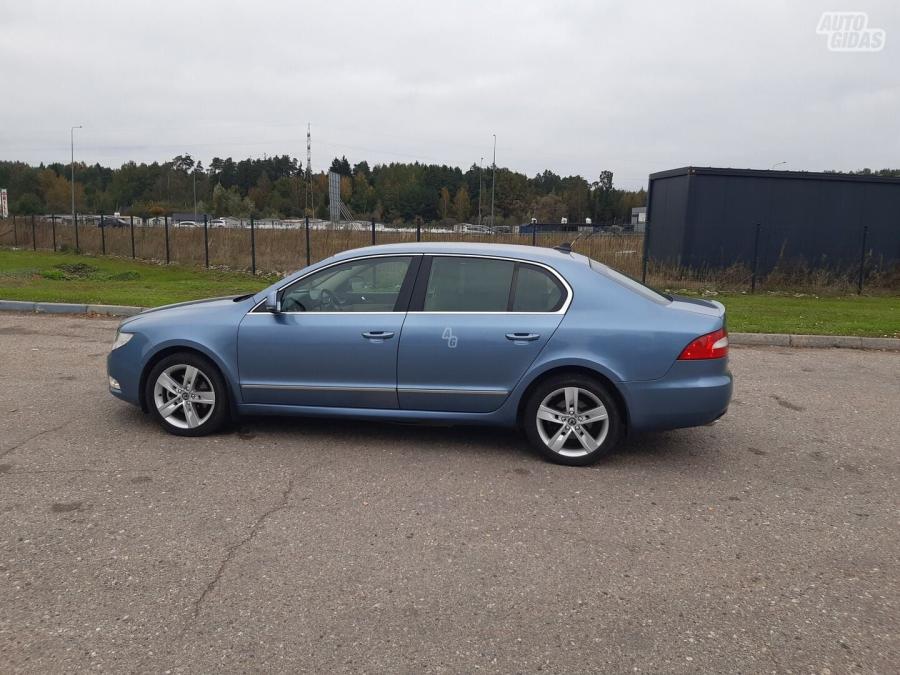 Skoda SuperB 2010 in Kaunas, with an engine capacity of 2.00 L and mileage of 300 thousand km for 2300 €, photo 16 on AUTOMOTO.COM.LV