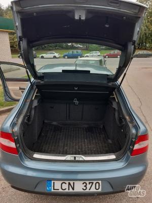Skoda SuperB 2010 in Kaunas, with an engine capacity of 2.00 L and mileage of 300 thousand km for 2300 €, photo 25 on AUTOMOTO.COM.LV
