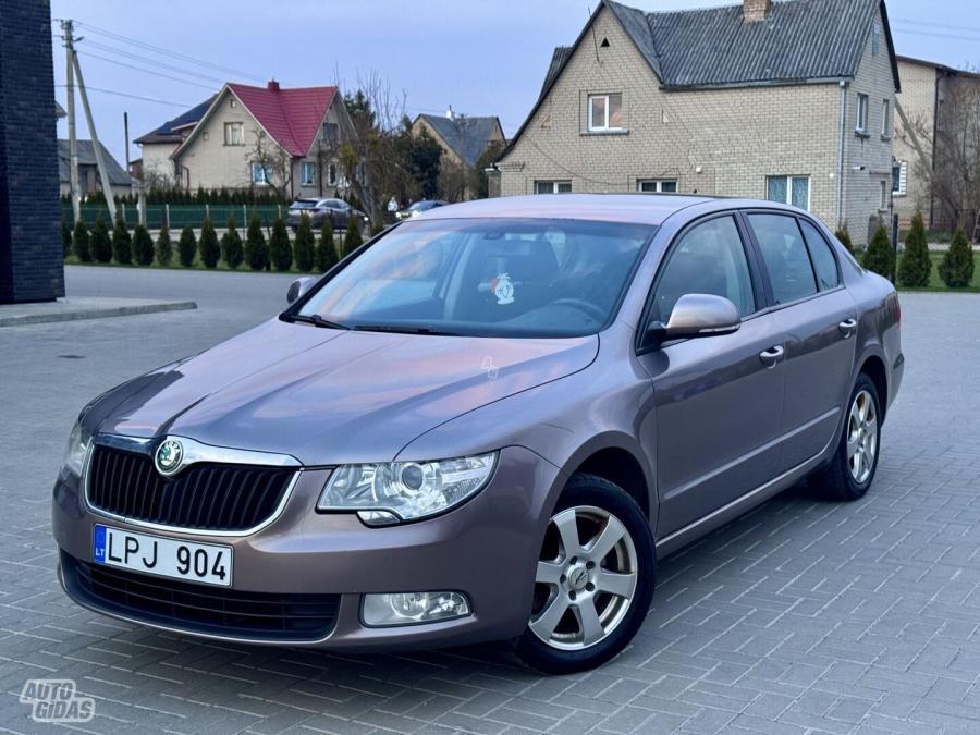 Skoda SuperB 2011 in Kaunas, with an engine capacity of 2.00 L and mileage of 301 thousand km for 3300 €, photo 3 on AUTOMOTO.COM.LV