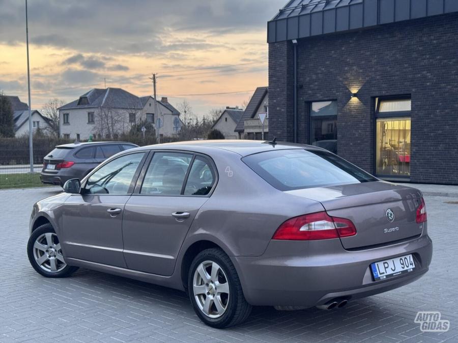 Skoda SuperB 2011 in Kaunas, with an engine capacity of 2.00 L and mileage of 301 thousand km for 3300 €, photo 7 on AUTOMOTO.COM.LV