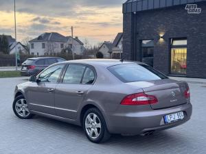 Skoda SuperB 2011 in Kaunas, with an engine capacity of 2.00 L and mileage of 301 thousand km for 3300 €, photo 8 on AUTOMOTO.COM.LV