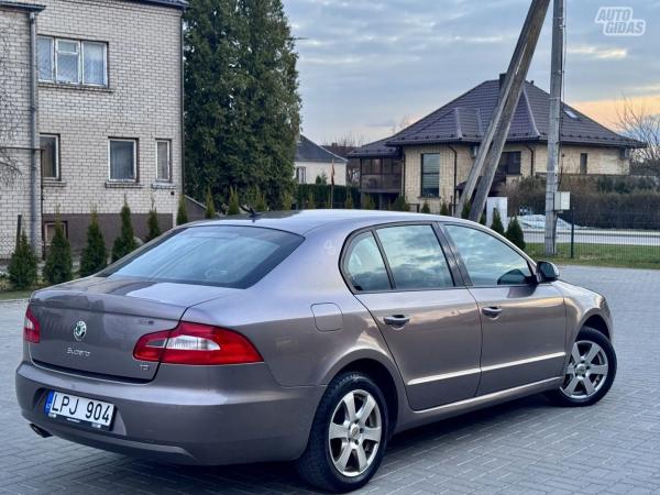 Skoda SuperB 2011 Kauņa, ar dzinēja tilpumu 2.00 L un nobraukumu 301 tūkst. km par 3300 €, foto 8 vietnē AUTOMOTO.COM.LV