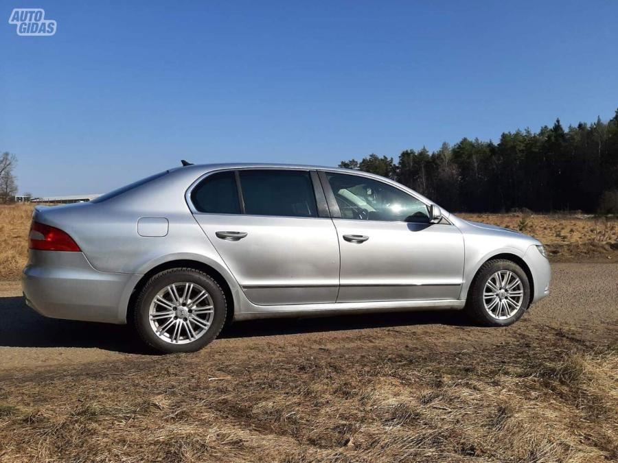 Skoda SuperB 2012 Viļņa, ar dzinēja tilpumu 2.00 L un nobraukumu 343 tūkst. km par 3400 €, foto 2 vietnē AUTOMOTO.COM.LV