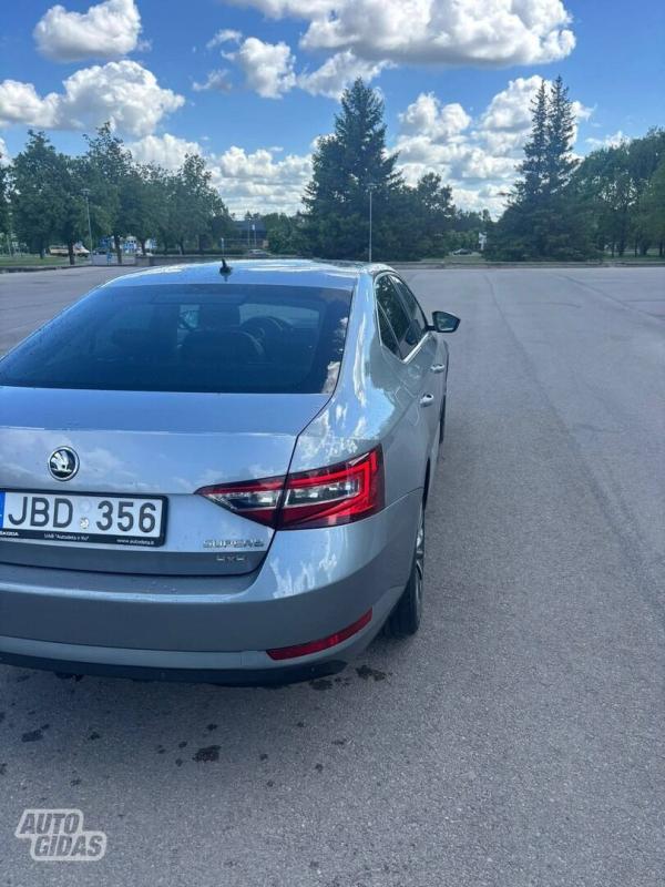 Skoda SuperB 2015 Alīta, ar dzinēja tilpumu 2.00 L un nobraukumu 300 tūkst. km par 10700 €, foto 4 vietnē AUTOMOTO.COM.LV